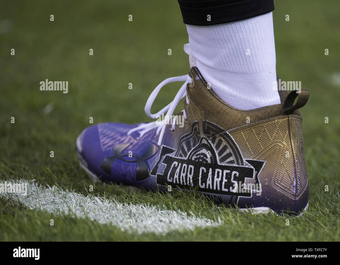 Nfl cleats hi-res stock photography and images - Alamy