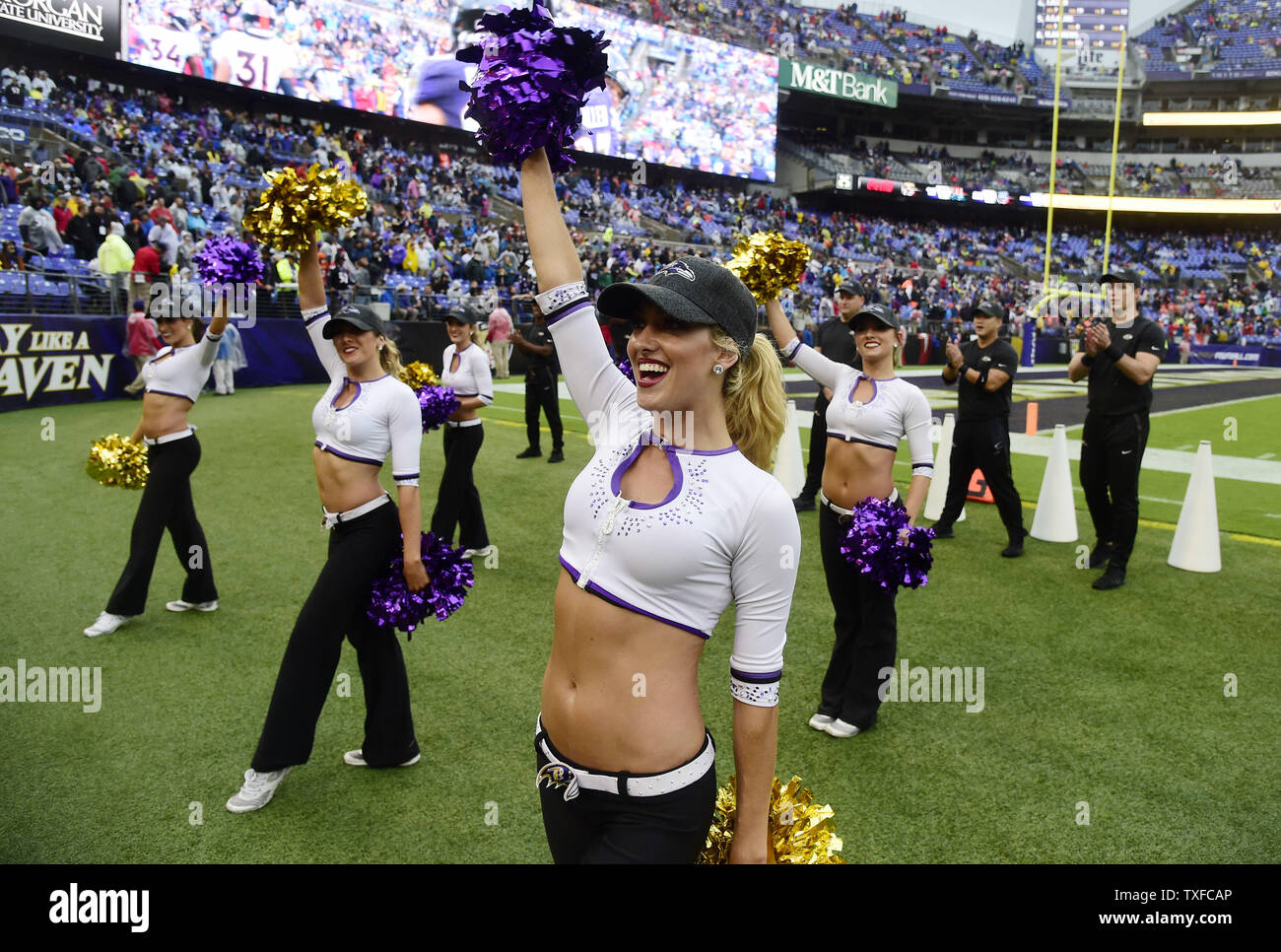 Baltimore Ravens cheerleaders perform during the second half of an NFL ...