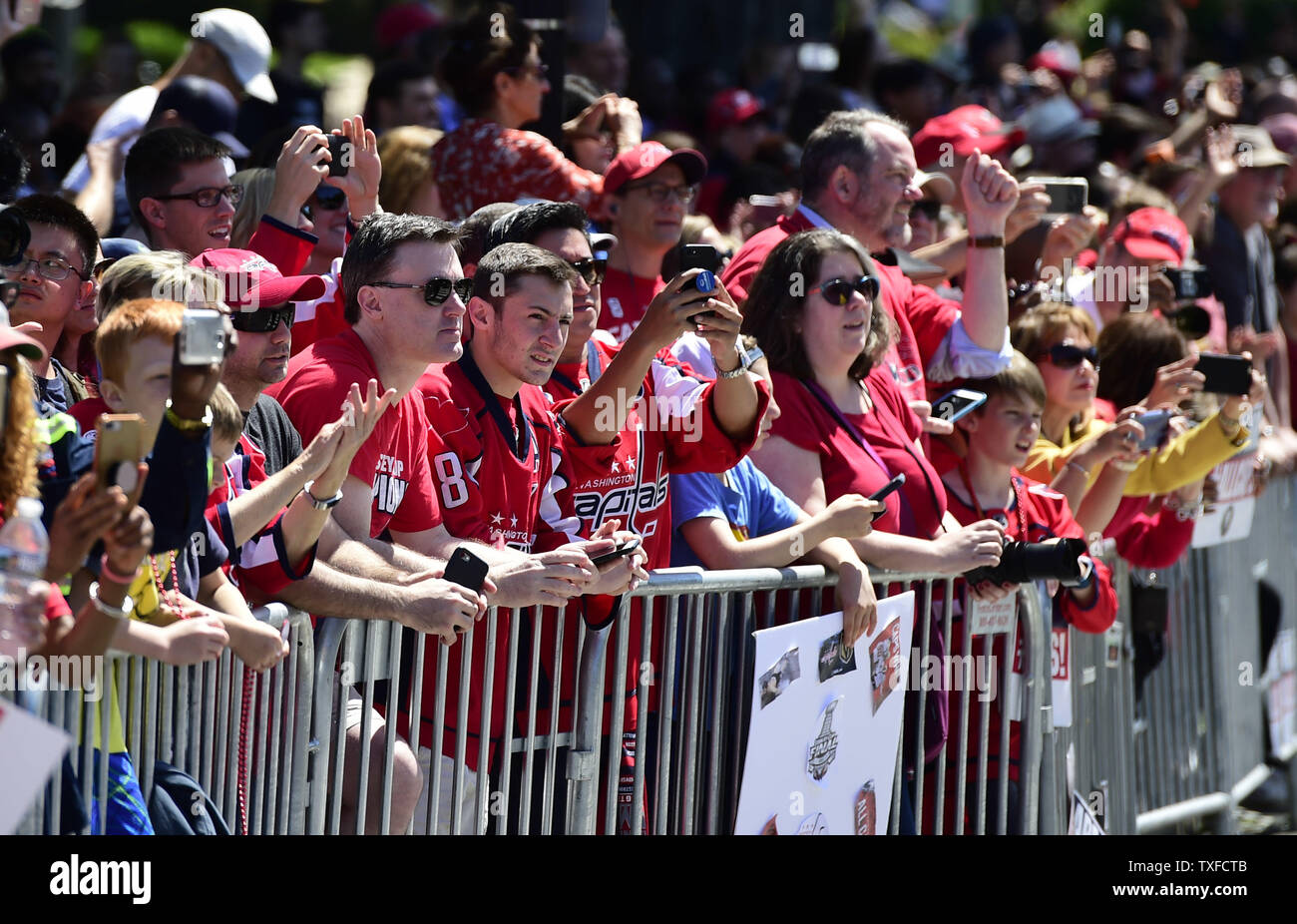 The Washington Capitals and their fans celebrate the team's first ...