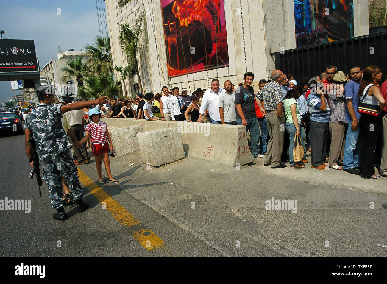 Lebanese soldier hi-res stock photography and images - Alamy