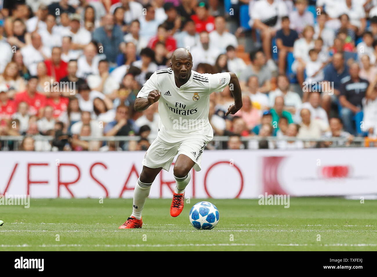 Claude makelele chelsea hi-res stock photography and images - Alamy
