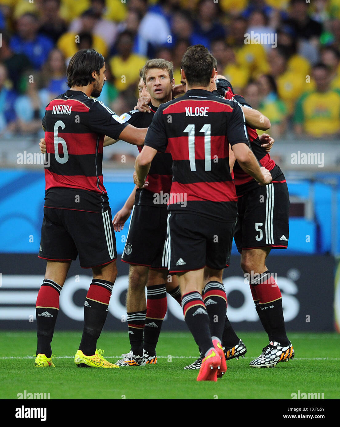 Thomas muller goal hi-res stock photography and images - Alamy