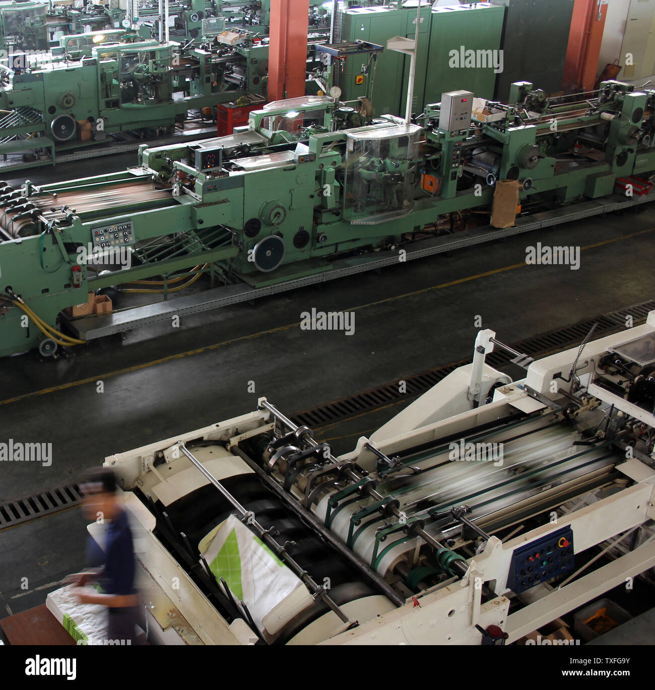 New book printing press hi-res stock photography and images - Alamy