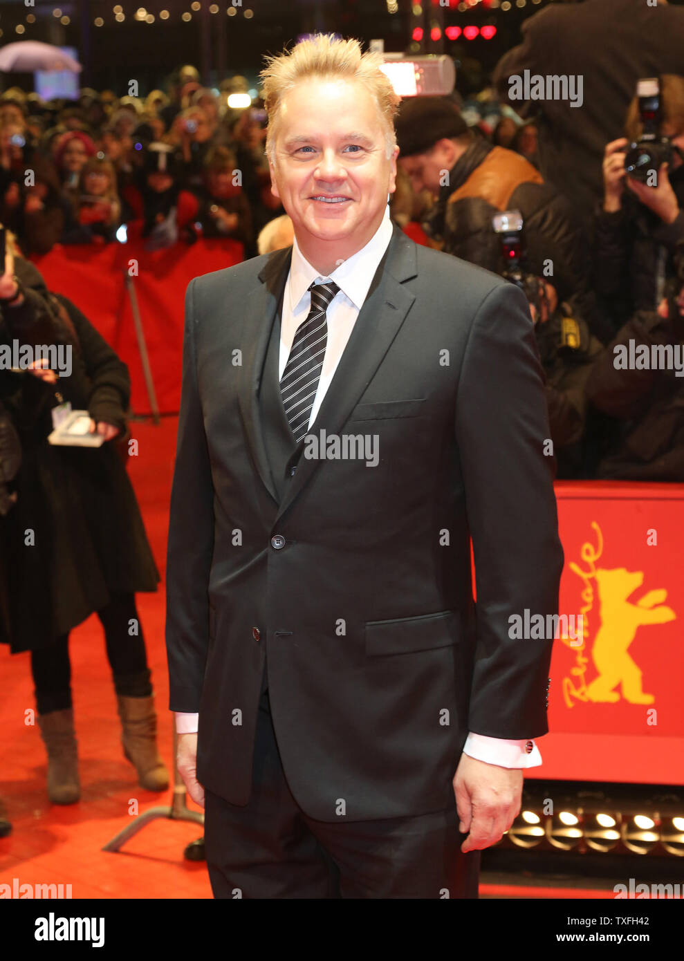 Timothy Robbins arrives on the red carpet for the film "The Grandmaster ...