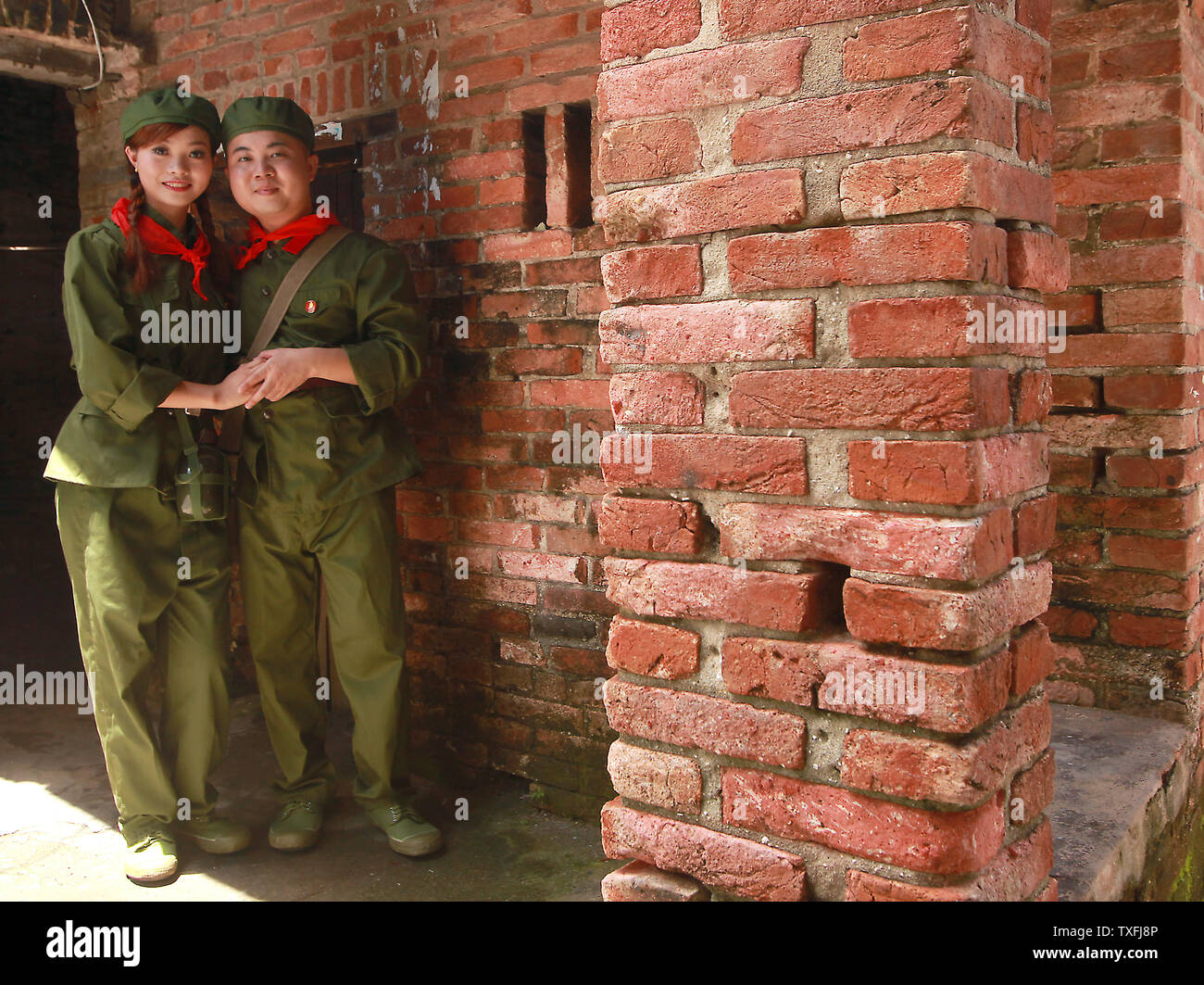 Soldier's marriage hi-res stock photography and images - Alamy