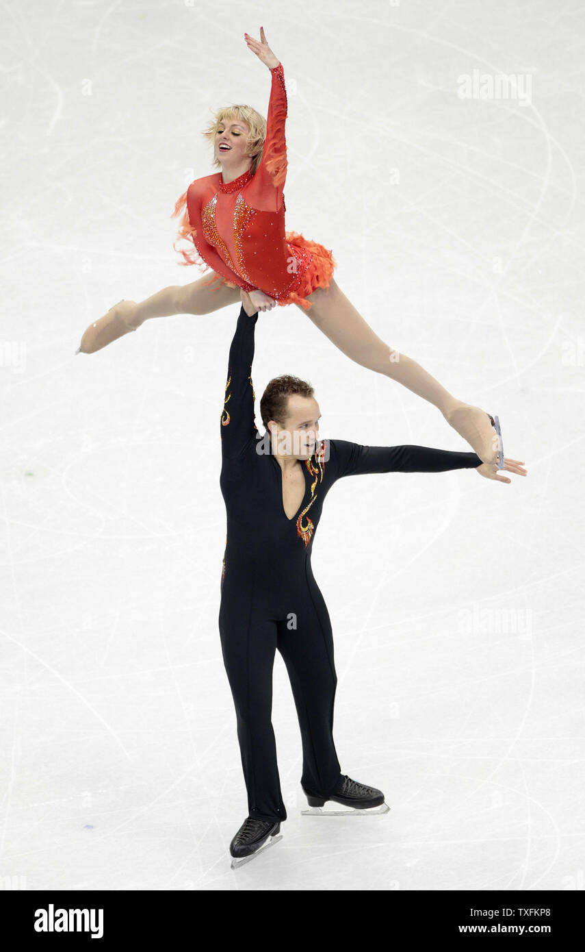 Caydee Denney (top) and Jeremy Barrett of the United States skate ...