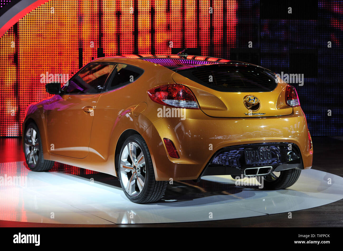 Hyundai unveils the Veloster at the 2011 North American International ...