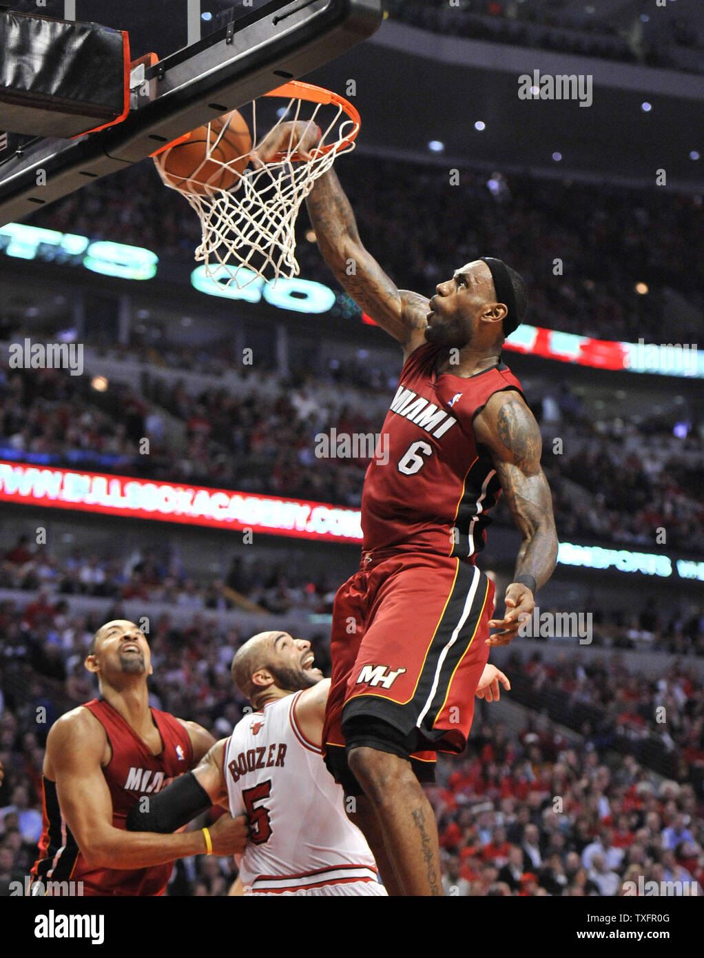 Lebron James Dunk Heat Vs Bulls