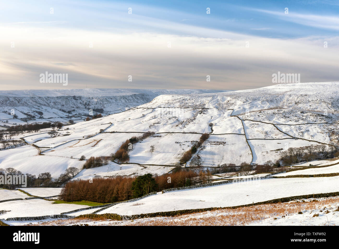 Bright snowy day hi-res stock photography and images - Alamy