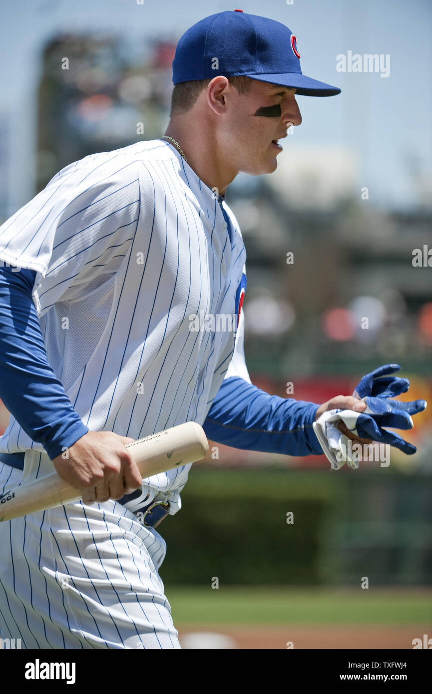 Chicago Cubs first baseman Anthony Rizzo warms up before the game ...