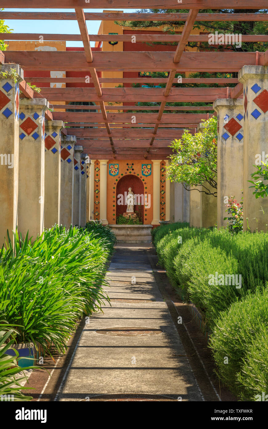 France, Alpes Maritimes, Menton, Garavan district, jardin Fontana Rosa ...