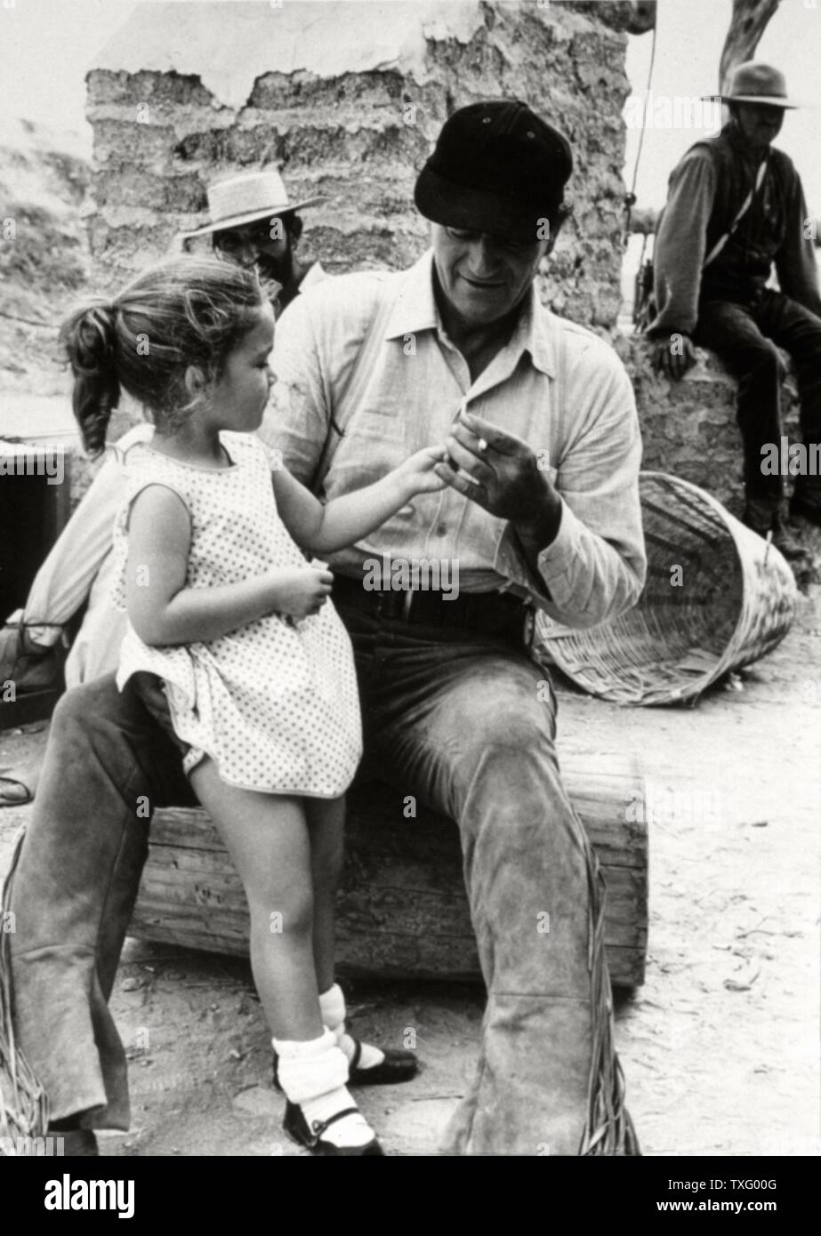 John wayne alamo hi-res stock photography and images - Alamy