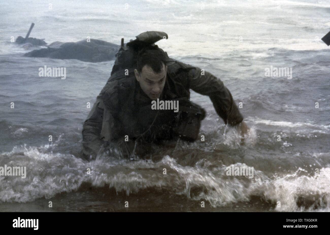 Hanks spielberg saving private ryan hi-res stock photography and images ...