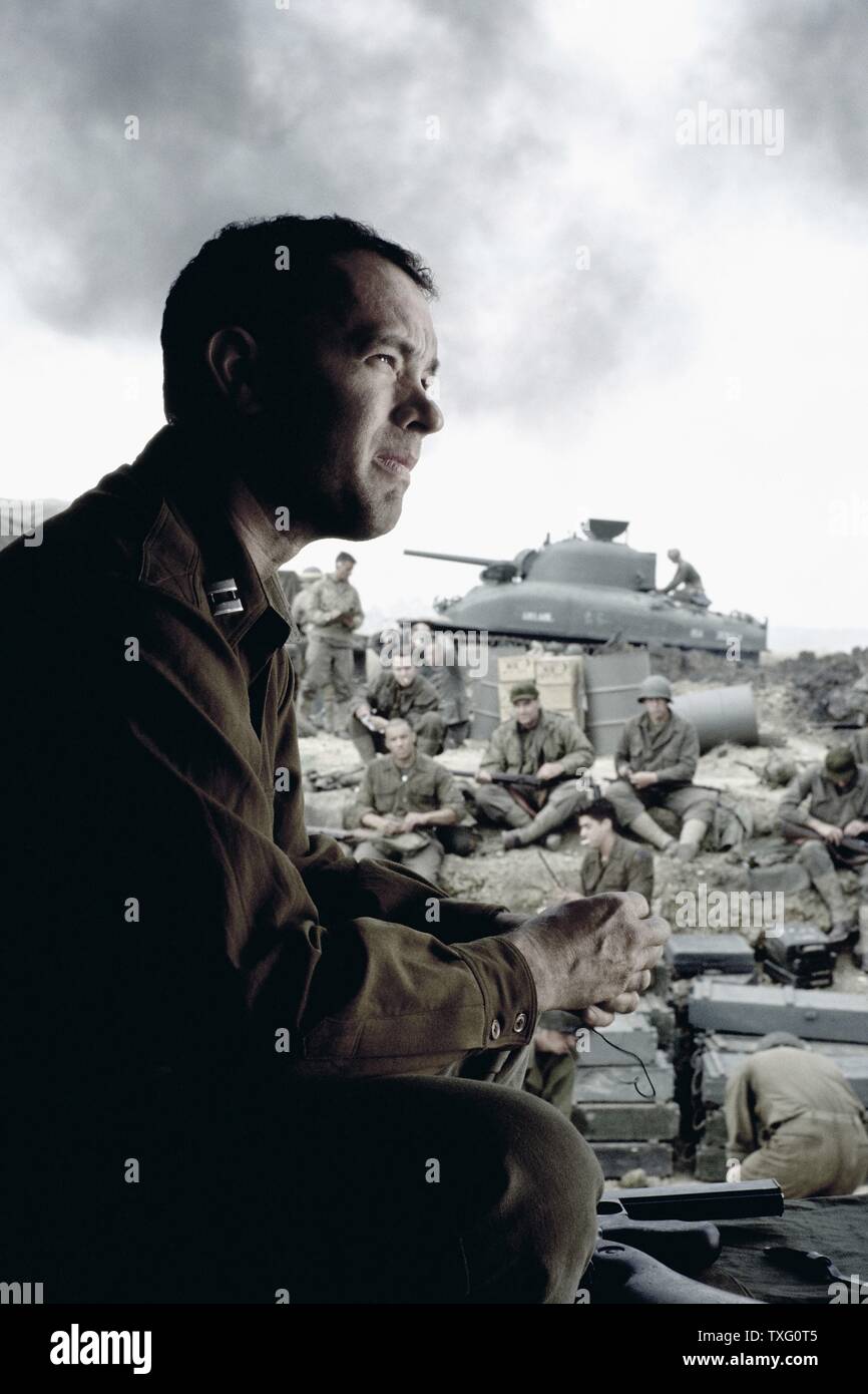Hanks spielberg saving private ryan hi-res stock photography and images ...