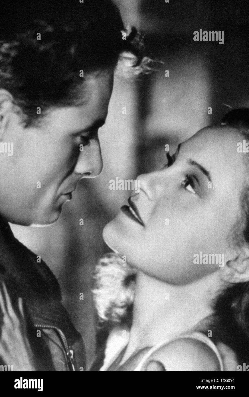 Le Bataillon du Ciel Year : 1947 - France Director : Alexander Esway ...