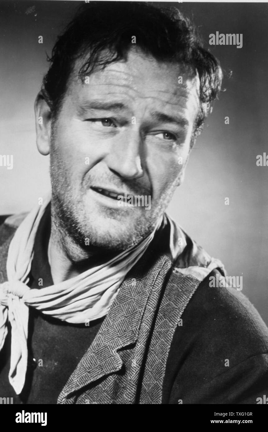 John ford 1940s portrait hi-res stock photography and images - Alamy