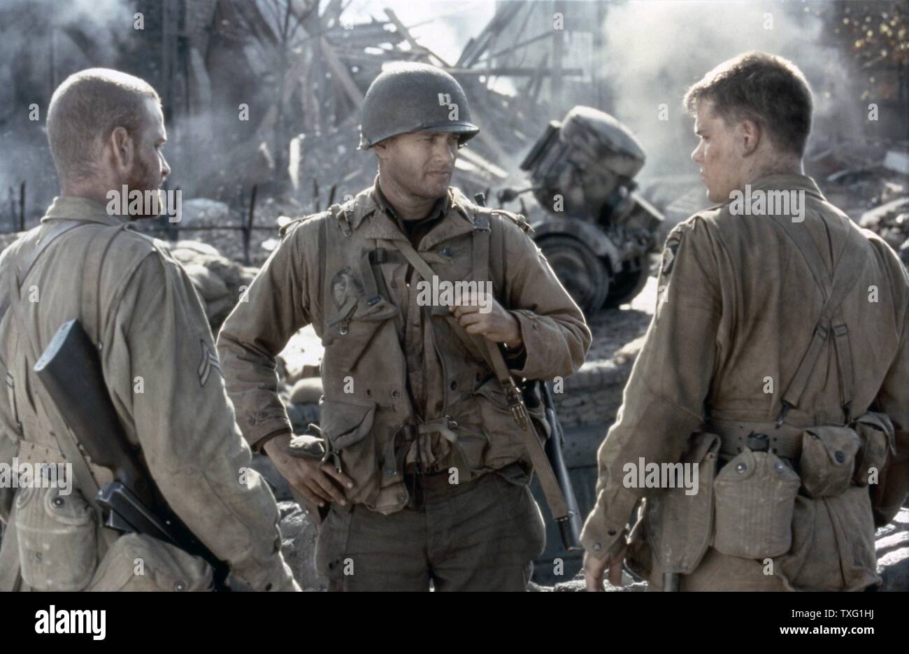 Hanks spielberg saving private ryan hi-res stock photography and images ...