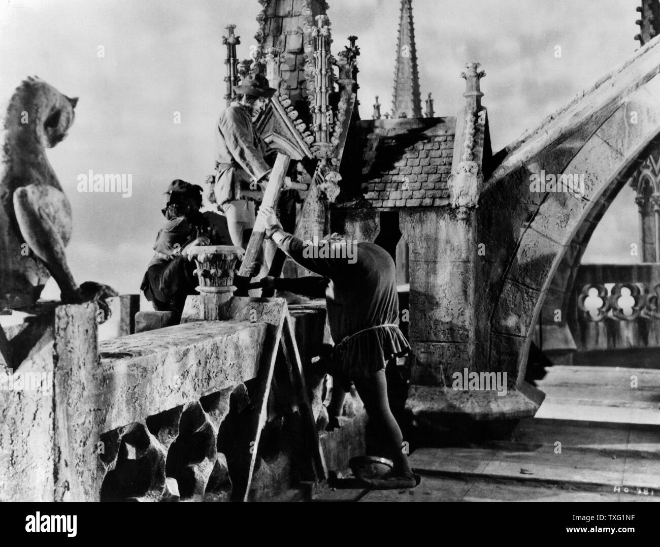 The Hunchback of Notre Dame Year : 1939 USA Director : William Dieterle ...