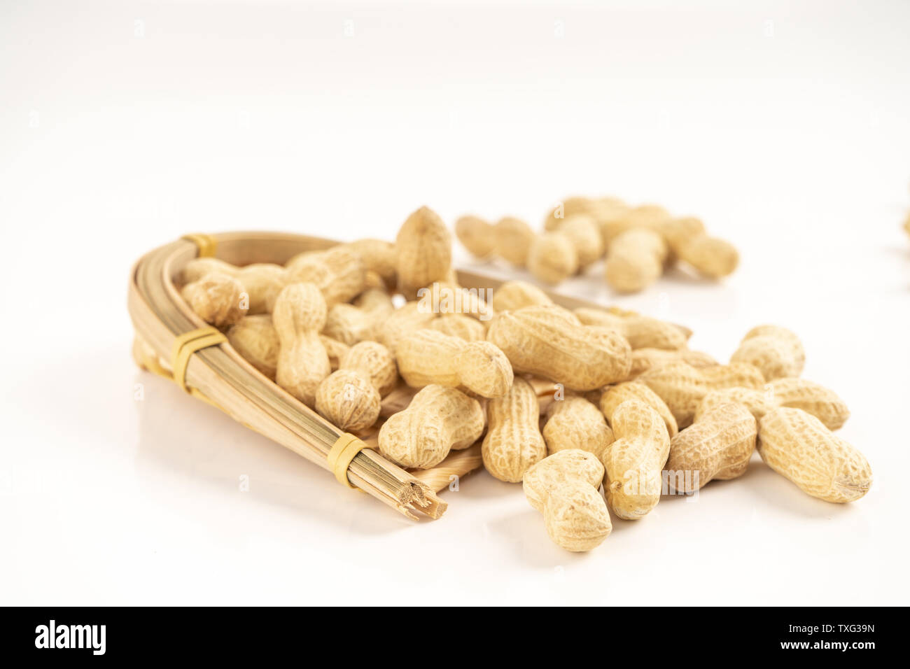Multi-flavored thin-skinned peanuts Stock Photo - Alamy