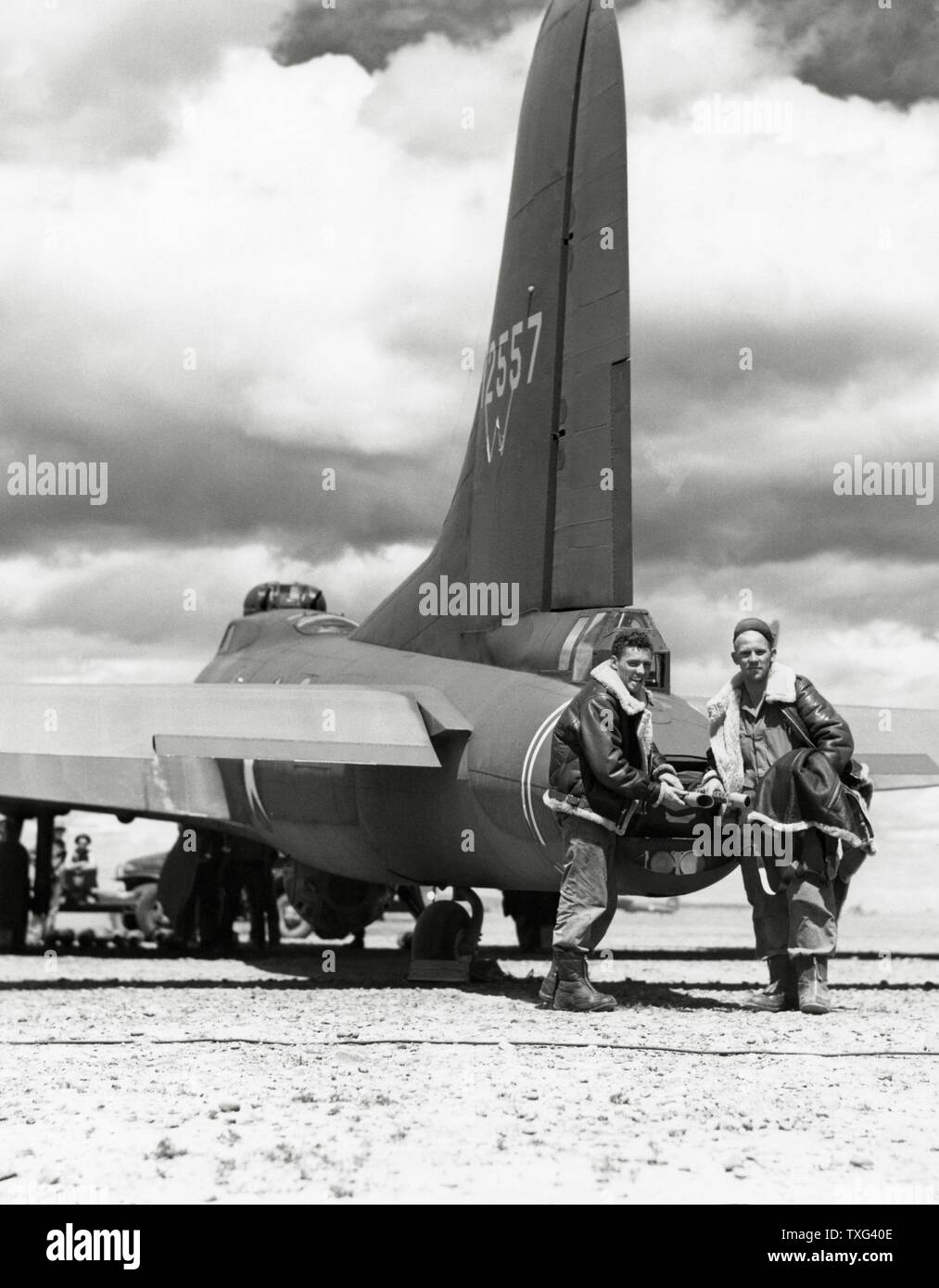 Flying gunners hi-res stock photography and images - Alamy
