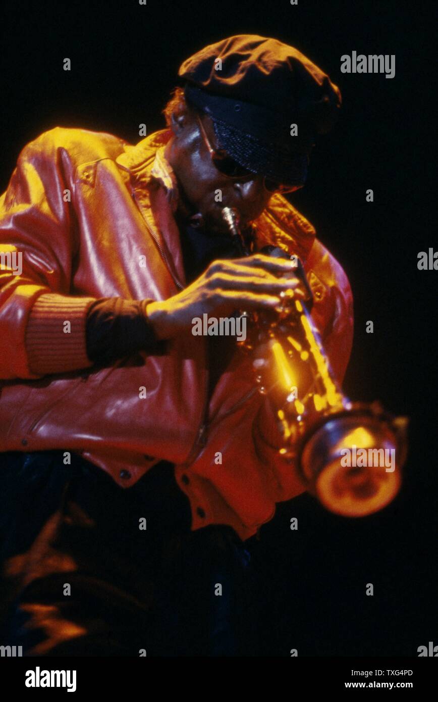 Miles davis hi-res stock photography and images - Alamy