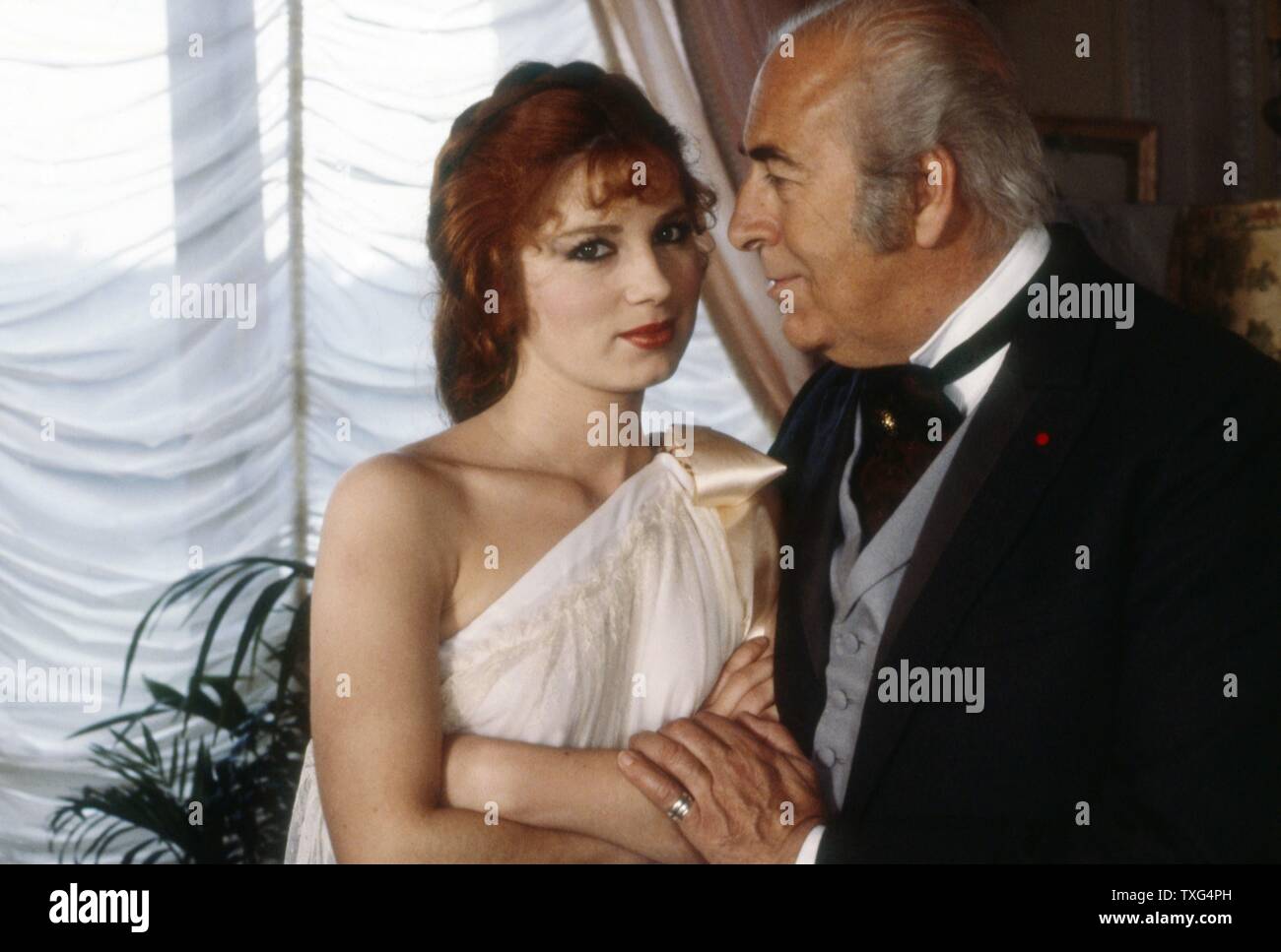 Véronique Genest and Guy Tréjean on the shooting of the series "Nana ...