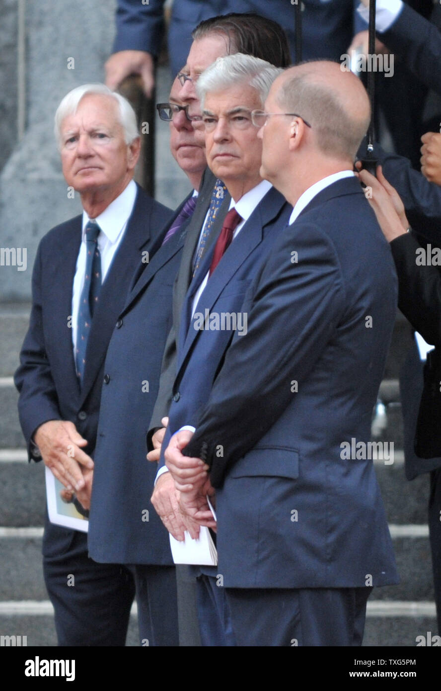 Sen. Chris Dodd (D-CT) attends the funeral of Sen. Edward Kennedy's (D ...