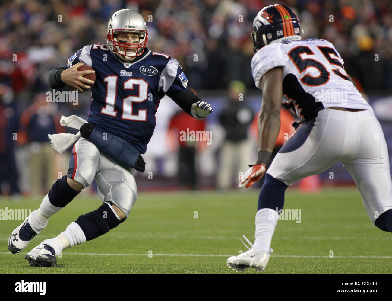 Denver broncos linebacker d j williams hi-res stock photography and ...