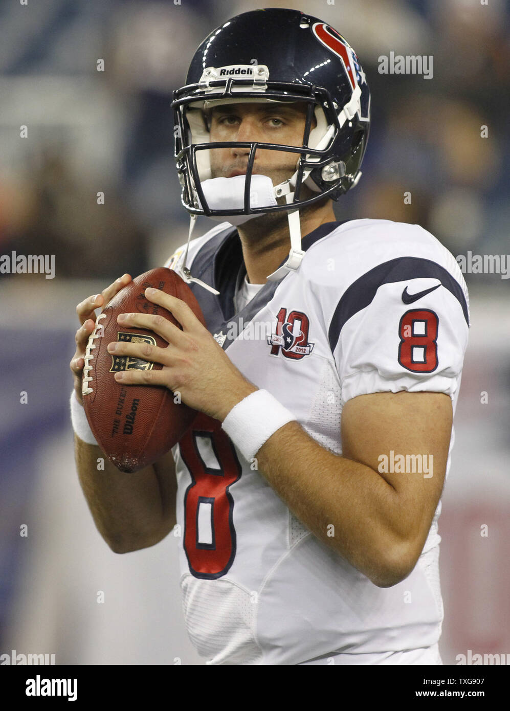 Houston Texans quarterback Matt Schaub (8) warms up before the game ...