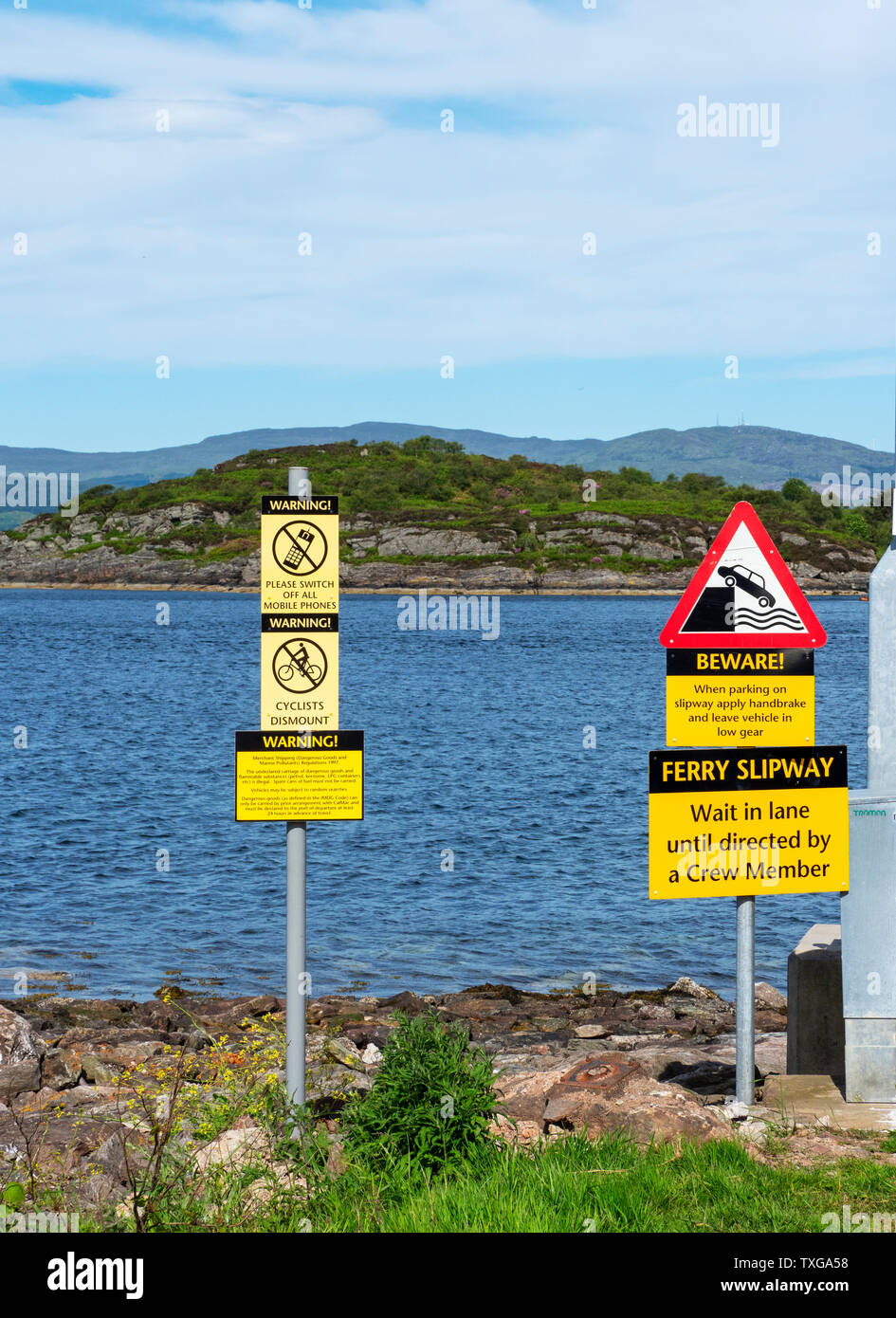 Slipway signs hi-res stock photography and images - Alamy