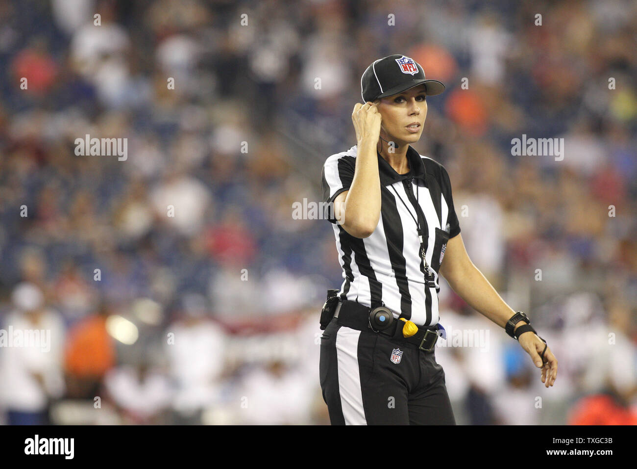 Judge works hi-res stock photography and images - Alamy