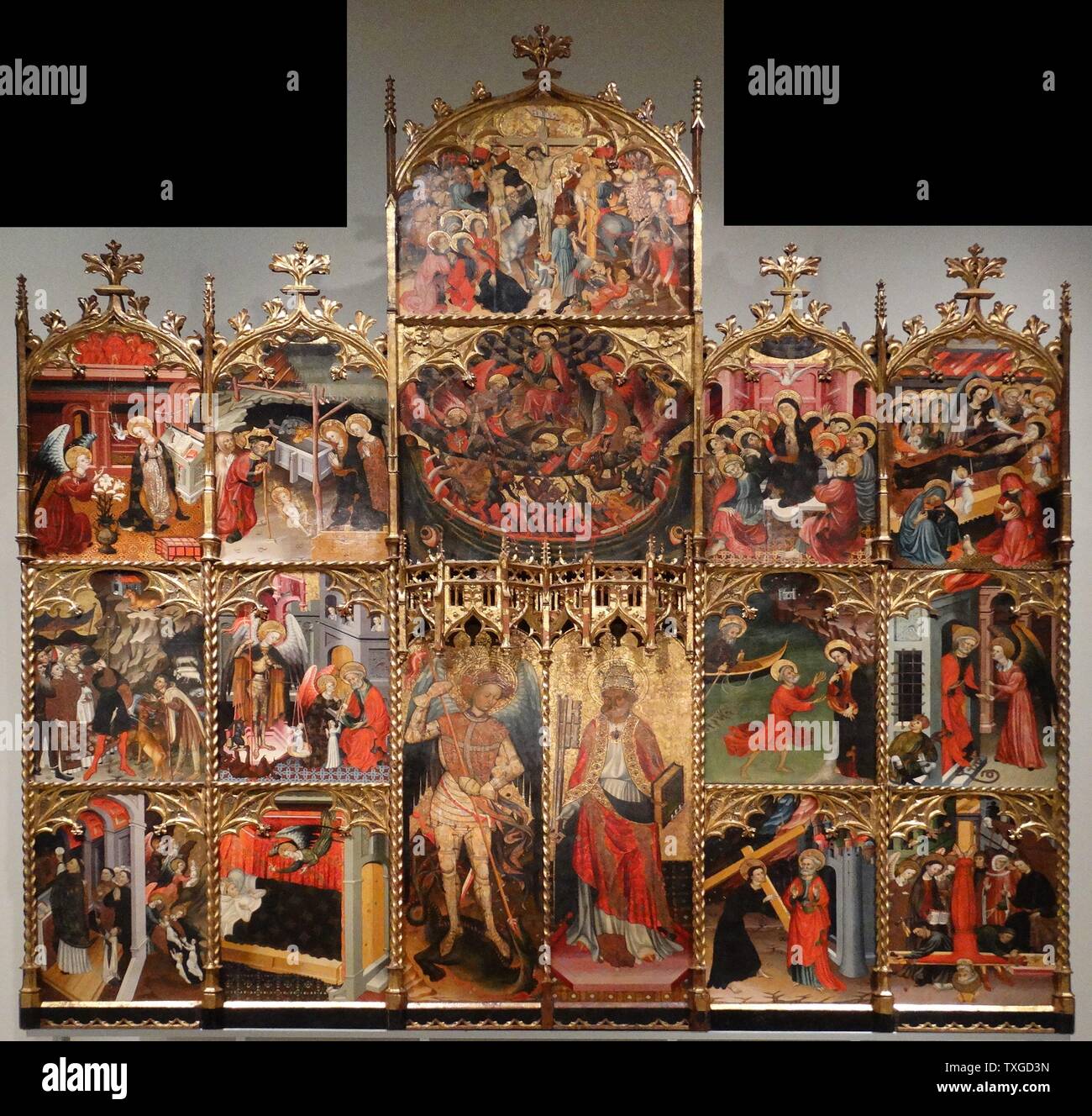 Gothic altarpiece hi-res stock photography and images - Alamy