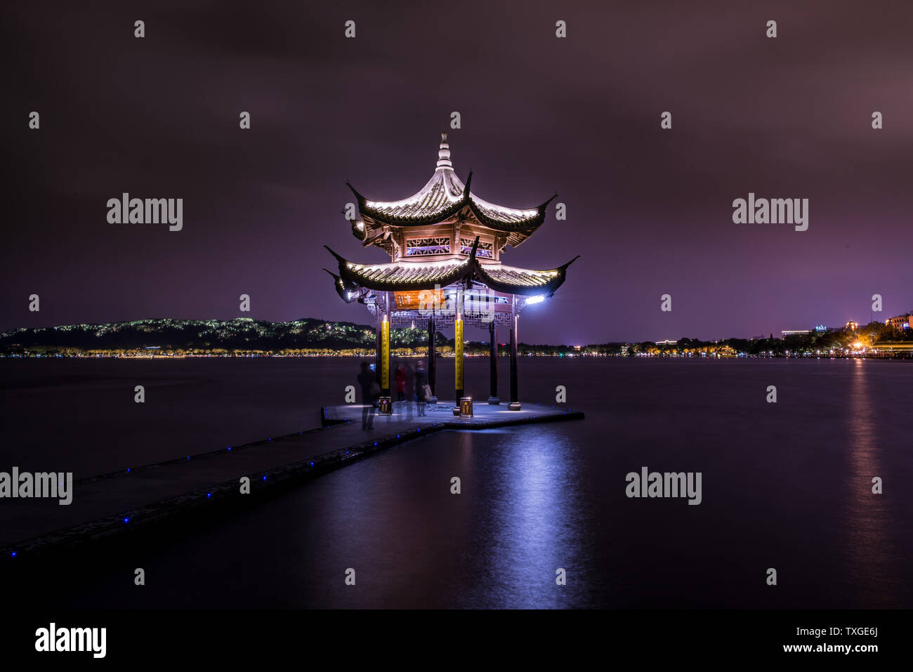 Jixian Pavilion, West Lake, Hangzhou Stock Photo - Alamy