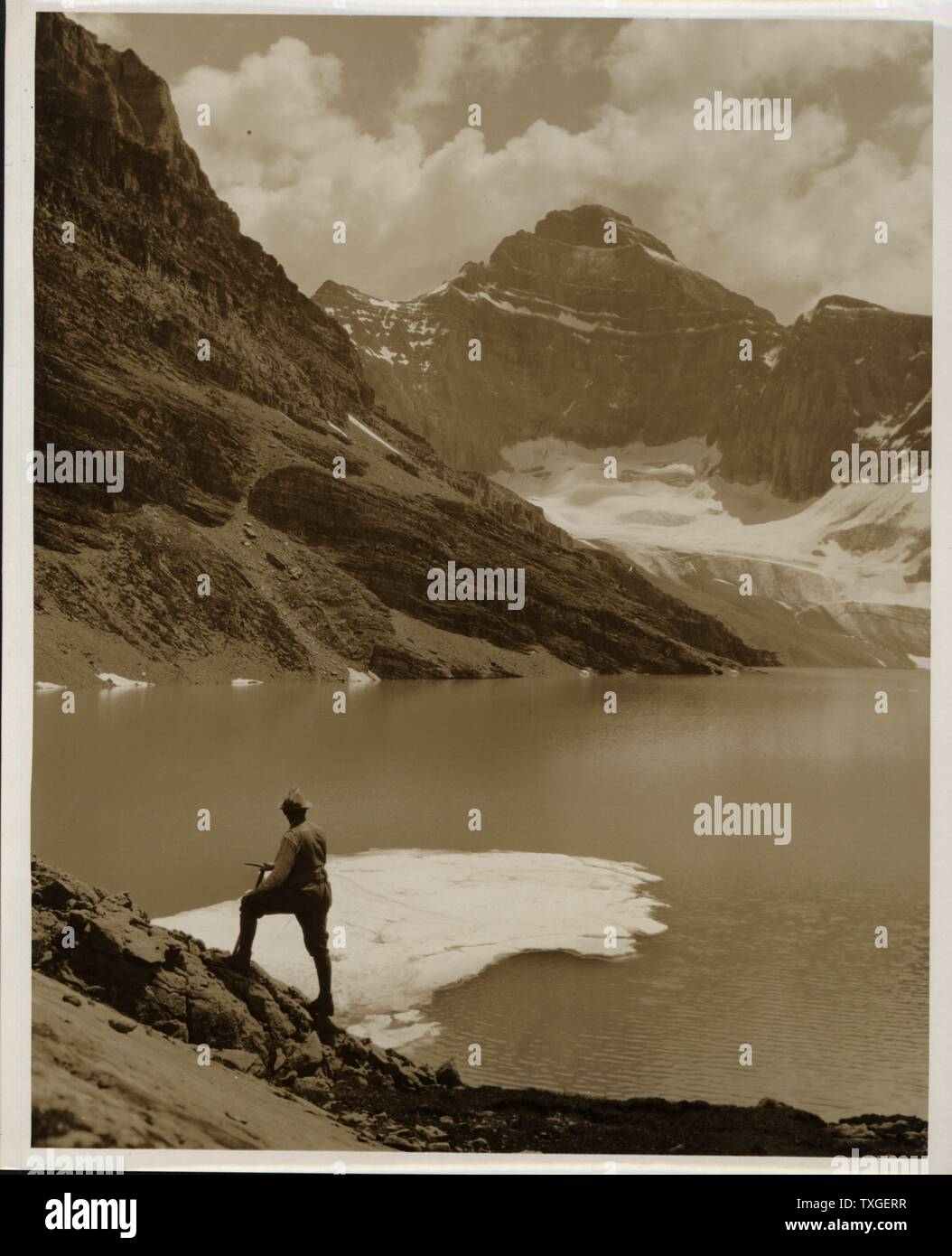 Photograph of Lake McArthur, Canada. Dated 1920 Stock Photo - Alamy