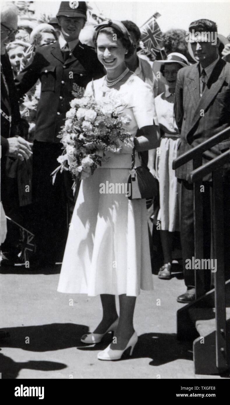1954 royal tour hi-res stock photography and images - Alamy