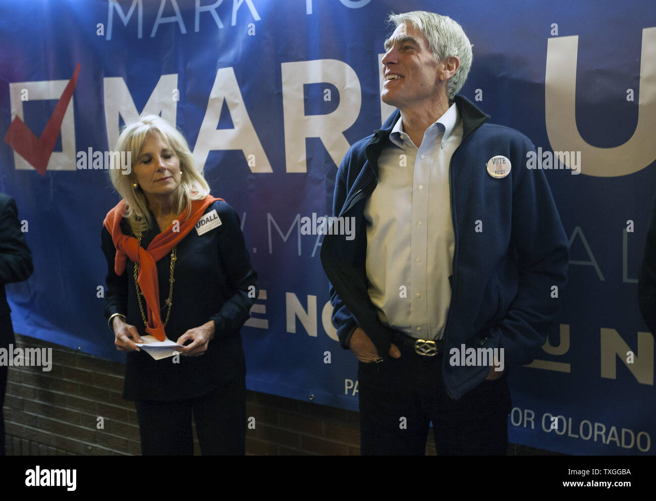 Joe biden campaign bus hi-res stock photography and images - Alamy