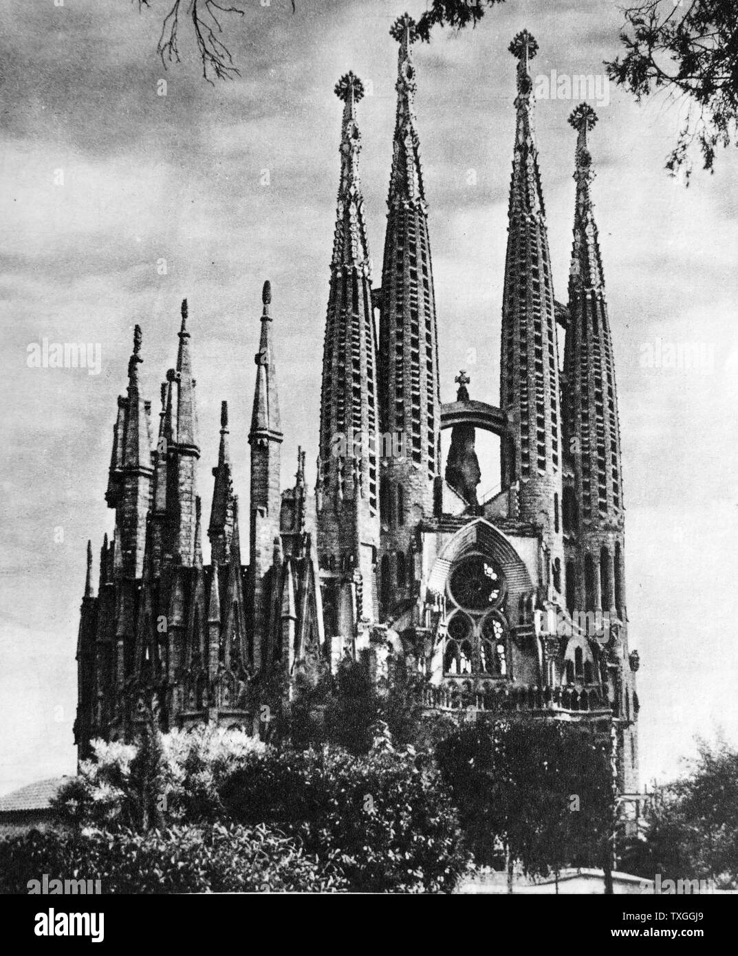 The basilica i temple expiatori de la sagrada familia is Black and ...