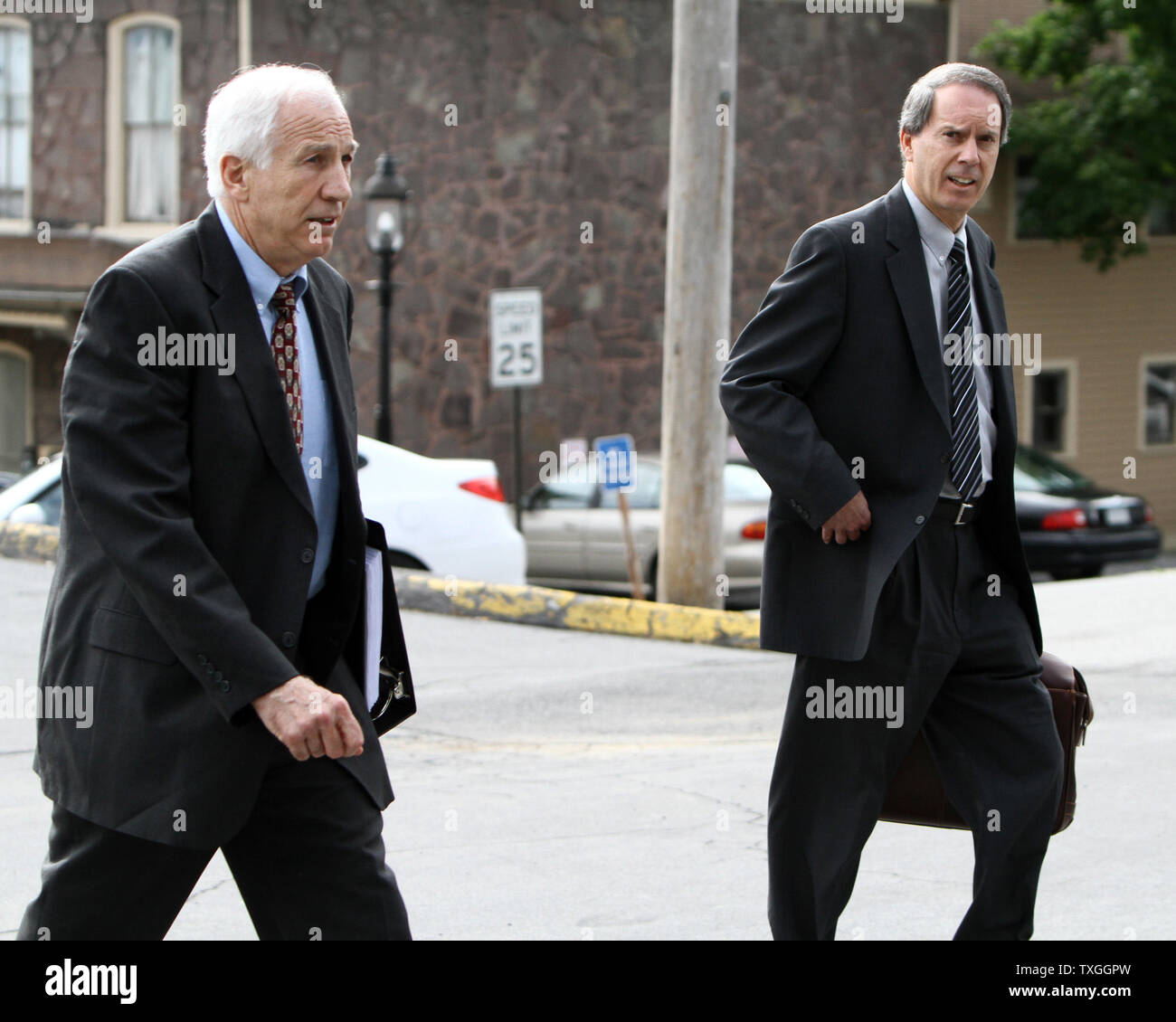 Jerry sandusky hi-res stock photography and images - Alamy