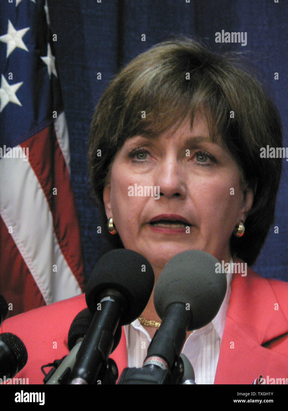 Lousiana Gov. Kathleen Blanco holds a press conference in Baton Rouge ...
