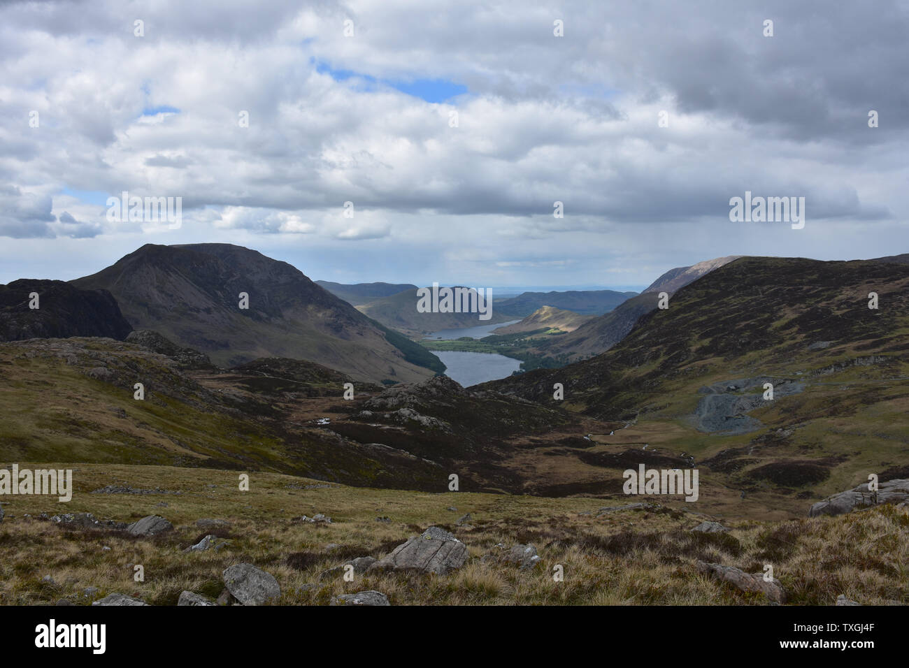 Fantastic views of Blackbeck Tarn in the Lakes District in England ...