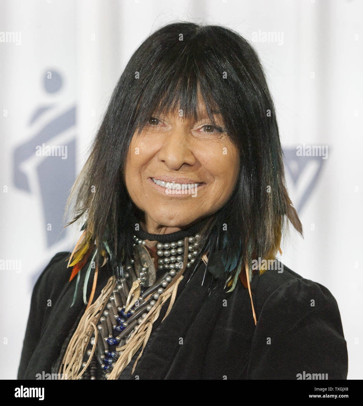 Buffy Saint-Marie wins "Aboriginal Album of the Year" and "Contemporary ...