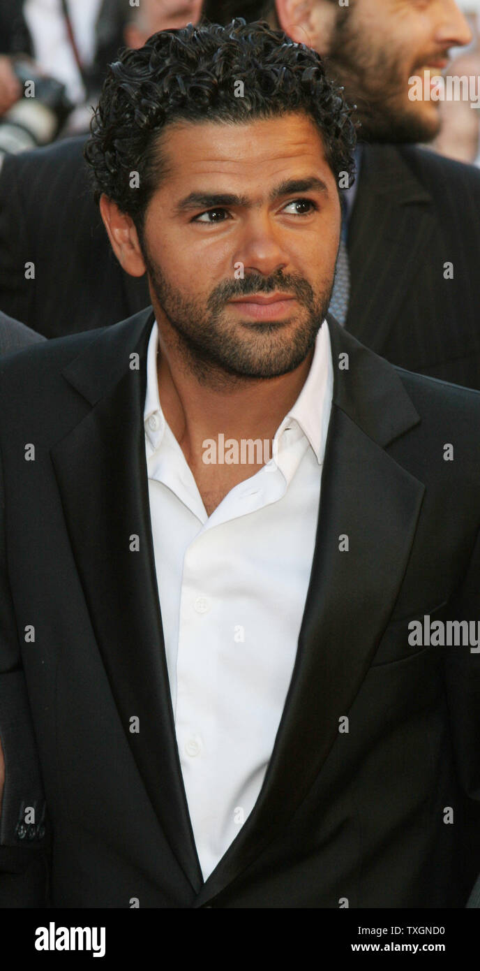 French actor Jamel Debbouze arrives on the red carpet before a ...
