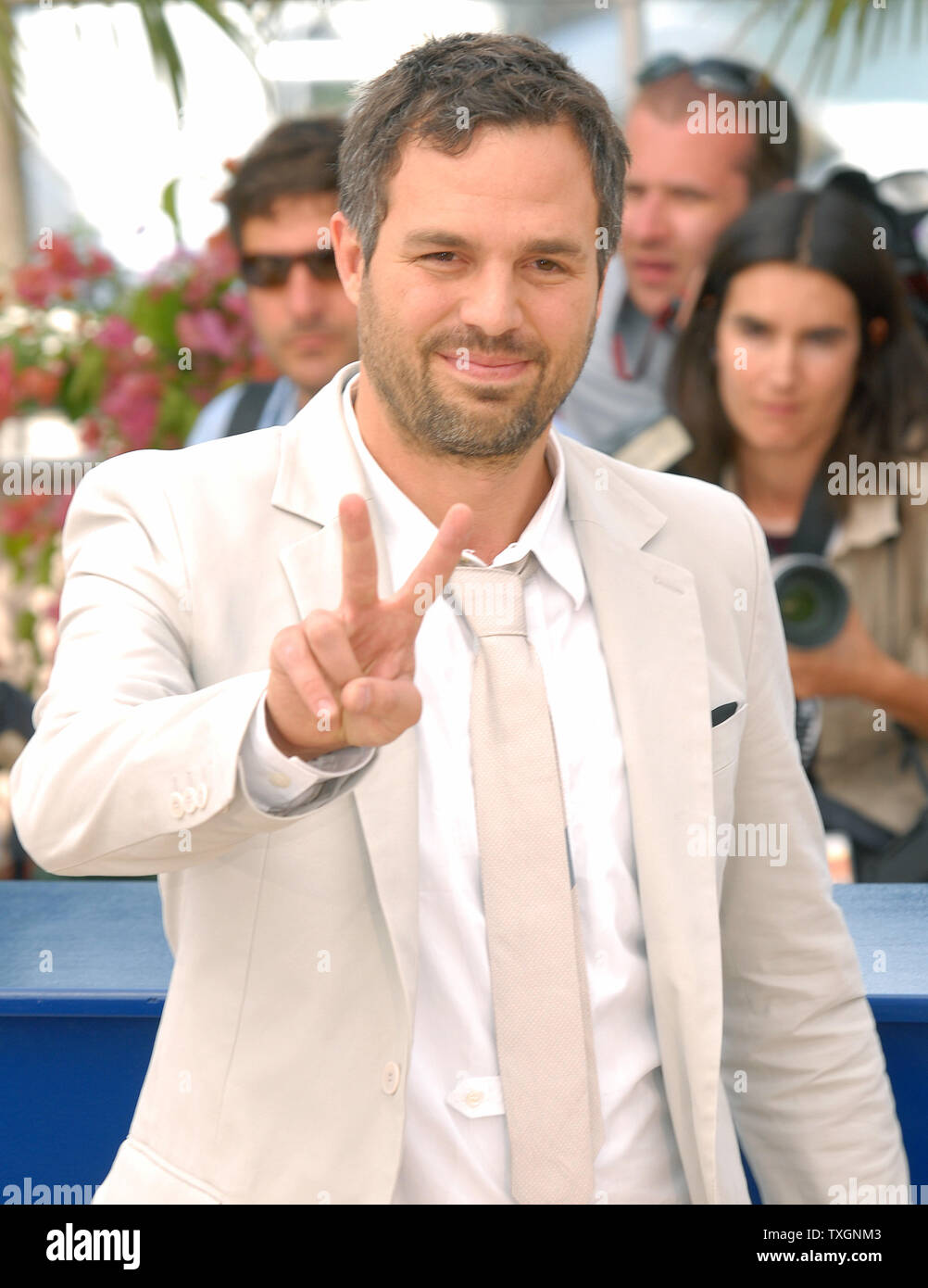 Mark Ruffalo attends a photo call for "Zodiac" on the Terrasse Riviera ...