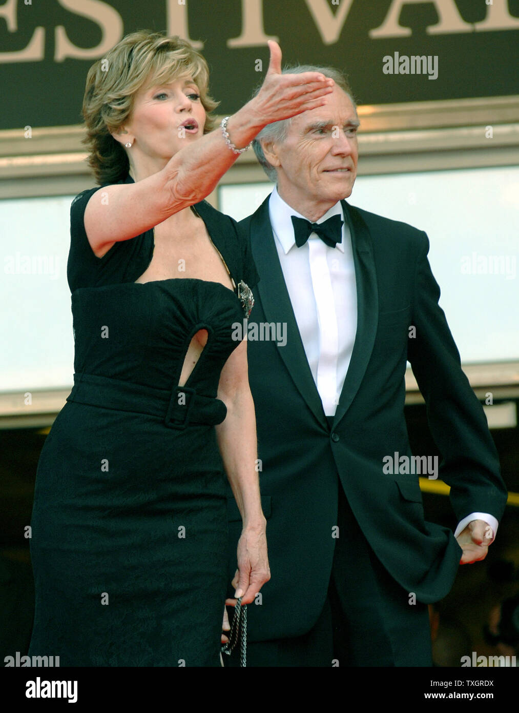 Jane fonda and lynden gillis hi-res stock photography and images - Alamy