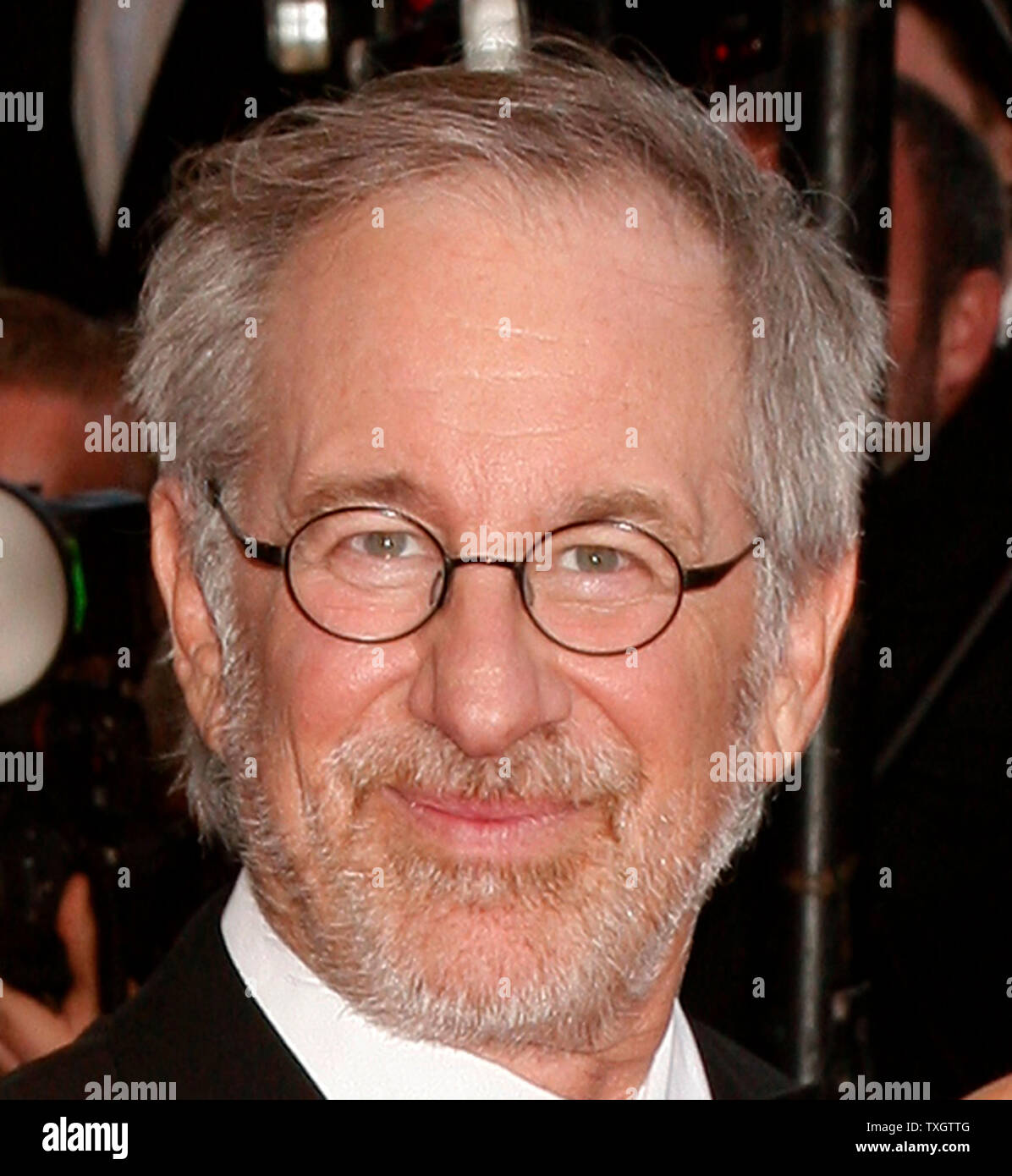 Director Steven Spielberg arrives on the red carpet before the world ...