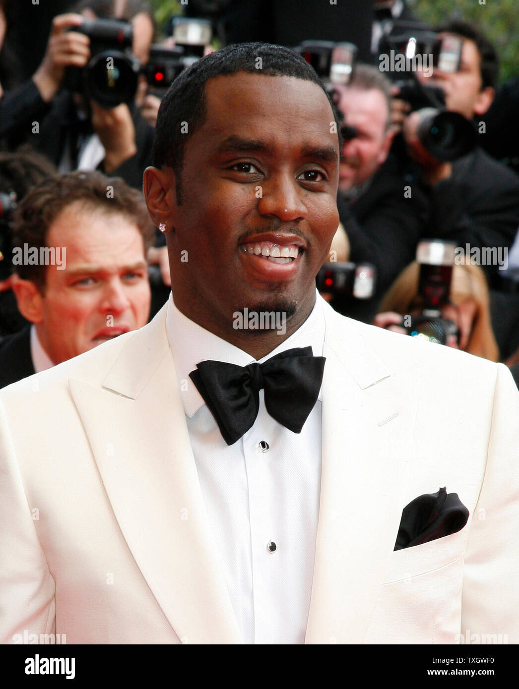 Rapper Sean Diddy Combs arrives on the red carpet before the world ...