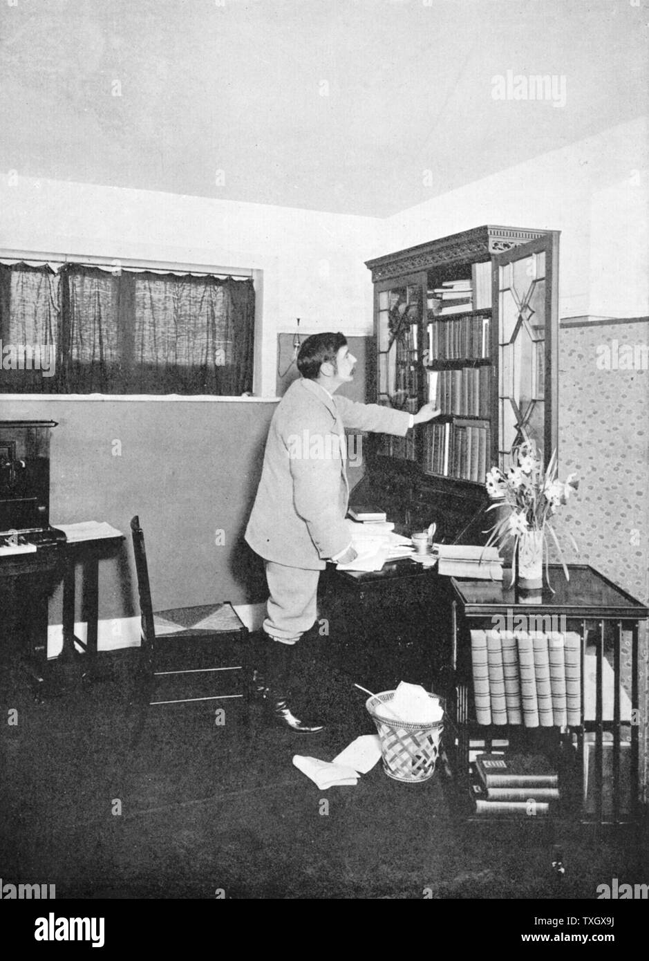 Herbert George Wells (1865-1946) English novelist, writer and popular ...