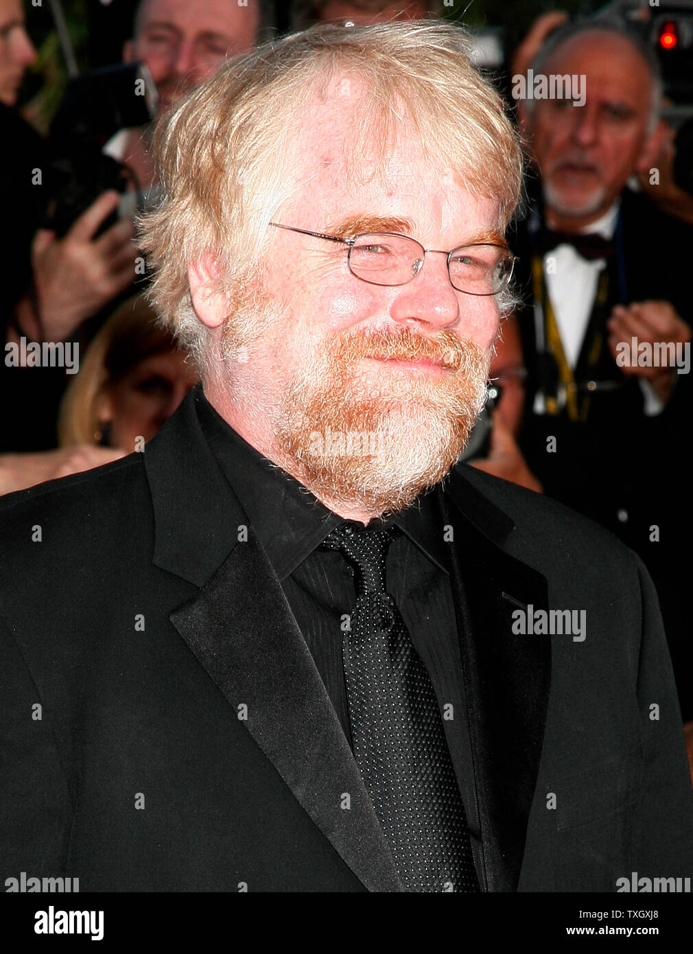 David hoffman actor hi-res stock photography and images - Alamy