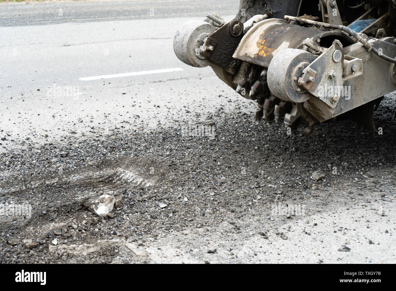 Road milling machine hi-res stock photography and images - Alamy