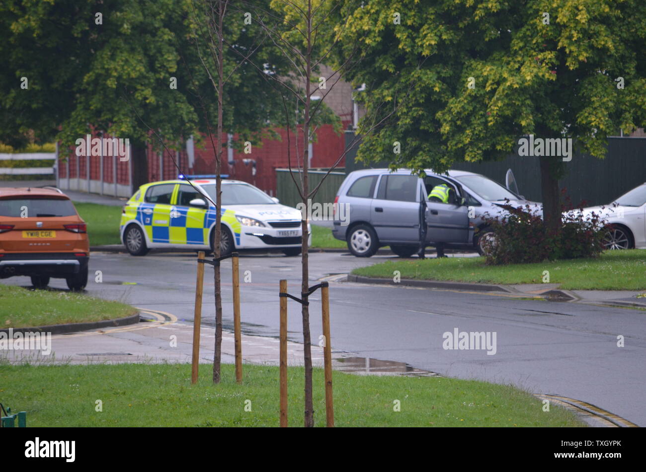 Car stop line hi-res stock photography and images - Alamy